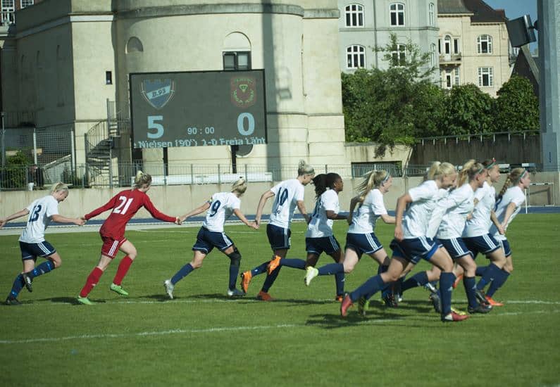 B.93 stort skridt tættere på 3F ligaen - Fodbold for piger