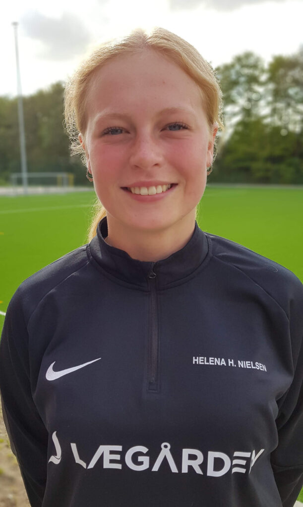 MIT EFTERSKOLELIV: Helena Højstrup Nielsen, Lægården - Fodbold for piger