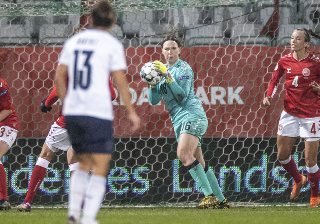 Keeper Lene Christensen er Årets Kvindelige Talent 2020 - Fodbold for piger
