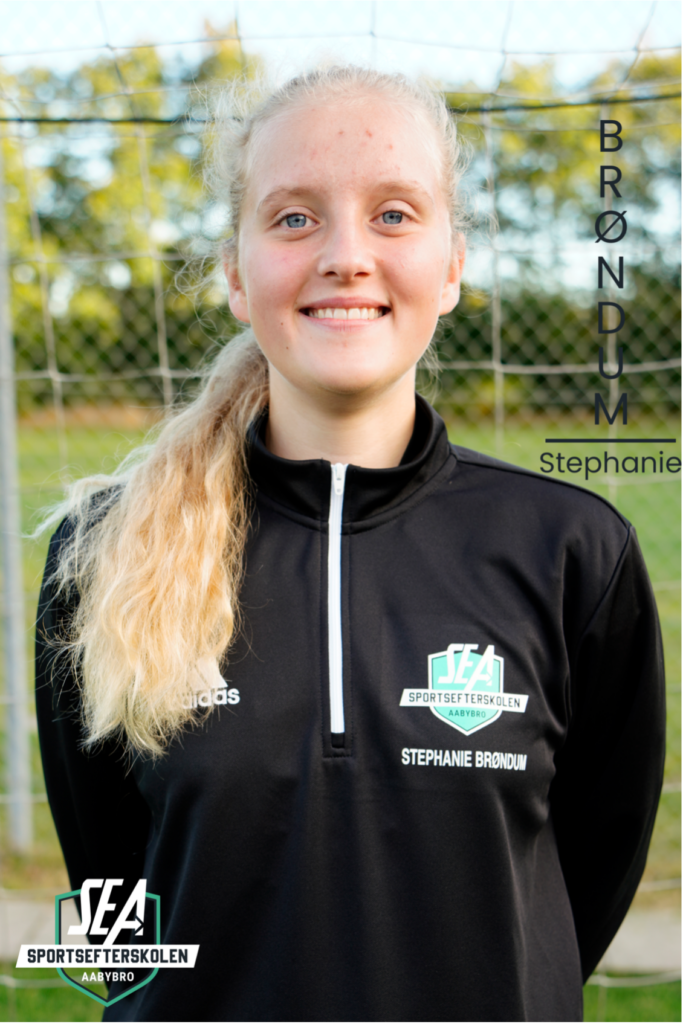 Ny på efterskole: Ærkerivaler mødes på en af Danmarks bedste ...